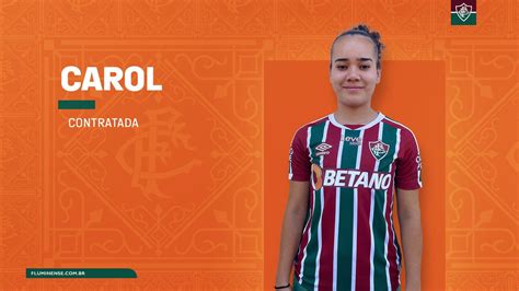 Fluminense anunciou oficialmente a contratação da jogadora Carol