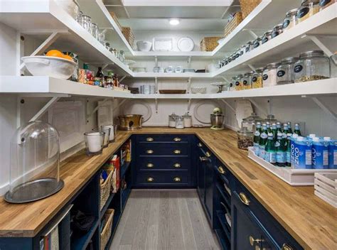 20 Clever Farmhouse Style Kitchen Pantry Ideas For Organization