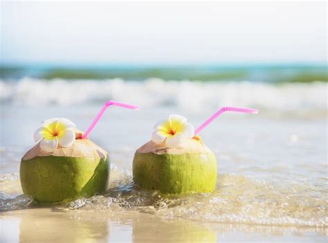 P Na Areia A Caipirinha Gua De Coco A Cervejinha
