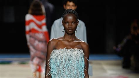 5 choses à savoir sur le défilé Bottega Veneta printemps été 2024