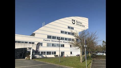 Aux portes ouvertes de lIUT de La Roche sur Yon des futurs étudiants