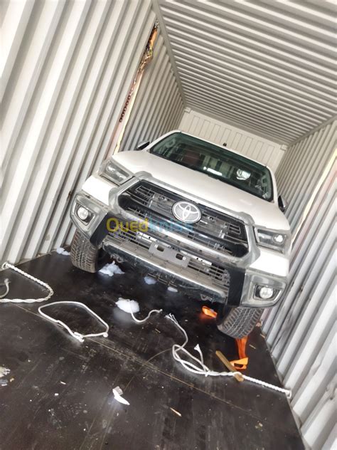Toyota Hilux 2022 LEGEND DC 4x4 Pack Luxe Alger Algérie