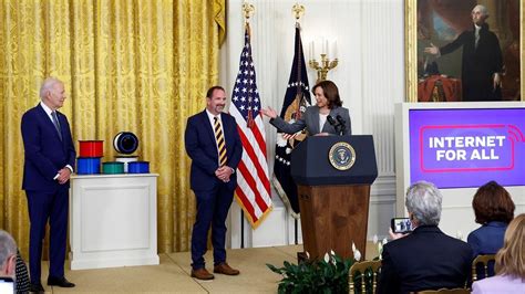 EE UU Biden se compromete a que en 2030 toda la población tendrá