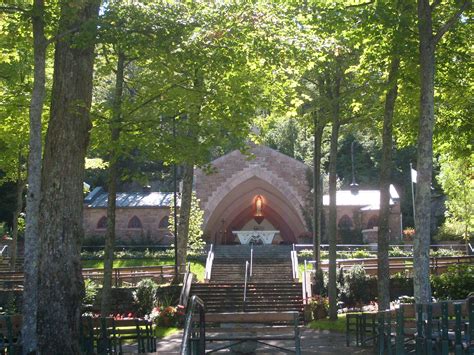 Sanctuaire Notre Dame de Lourdes de Rigaud Diocèse de Valleyfield