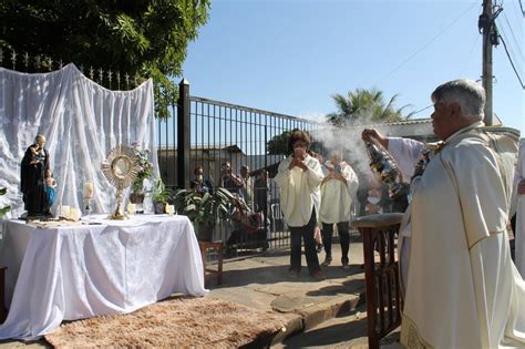 Celebração de Corpus Christi reúne centenas de fiéis que participaram