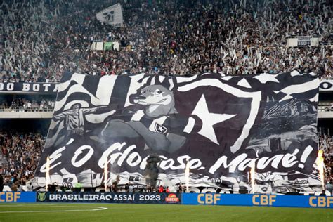 Botafogo x Inter onde assistir ao vivo prováveis escalações palpite