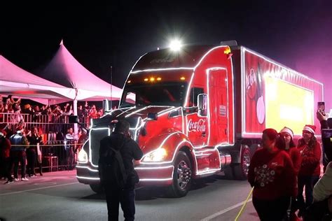 Presenta Coca Cola Caravana Navideña La Magia de Compartir
