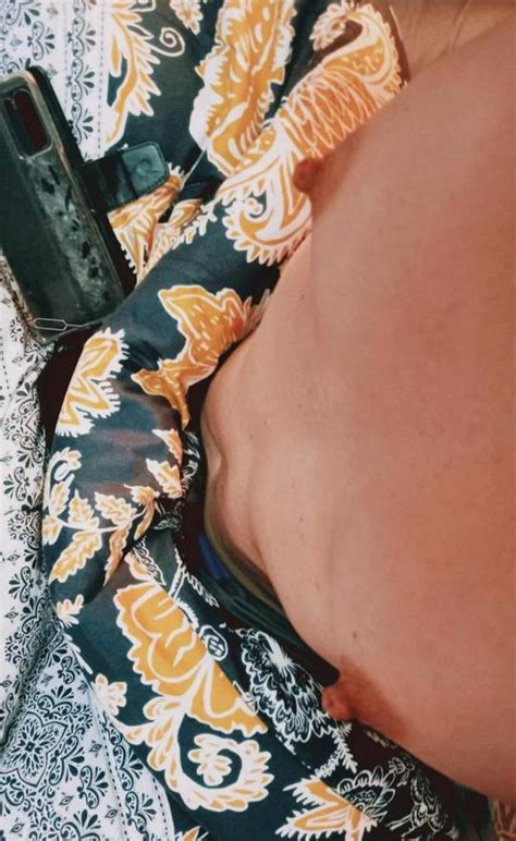 Long Nipples Flat Chest 47 F Scrolller