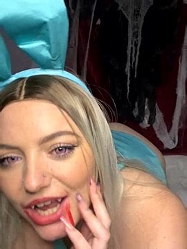 Alexsia Riley Nude Stripping On Cam For Online Porn Video Show