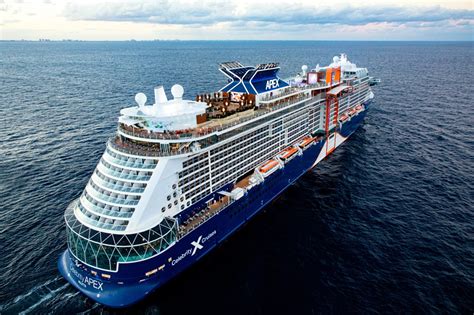 Erste Probefahrten der Icon of the Seas künftig größtes