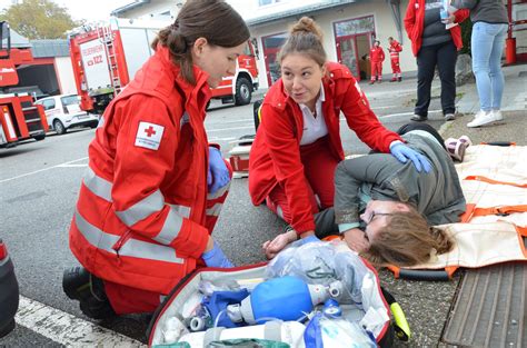 Bezirks Bungstag Rotes Kreuz Sch Rding Trainiert Den Ernstfall Sch Rding