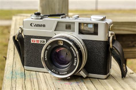 17 Vintage Cameras For Going To The Shutterbug S Ball