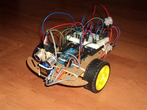 Geek en formación El coche con control remoto usando Arduino ya está aquí