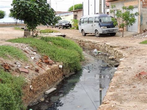 ESGOTOS A CÉU ABERTO UMA FERIDA QUE NÃO CICATRIZA EM NOSSO MUNICÍPIO