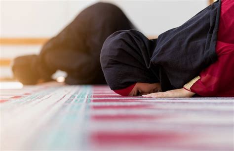Rüyada Namaz Kılan Kadın Görmek Ne Anlama Gelir Ankara Masası