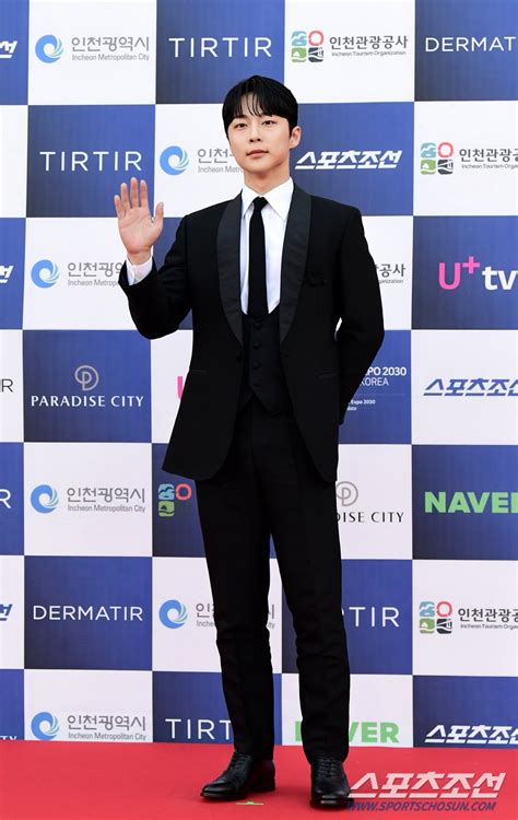 K Drama Menfess On Twitter Seja Sunbae Aka Bae Inhyuk At The Blue