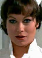 Nackte Adrienne Posta In Percy Der Spatz In Der Hand