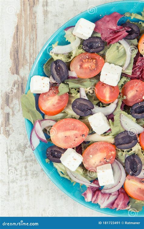 Ensalada Griega Fresca Con Queso Feta Y Verduras Como Harina Saludable