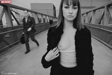 Naked Zu Zakova Added 09072019 By Covfefe