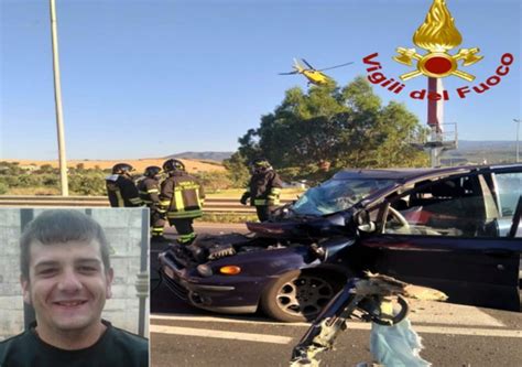 Catanzaro Scontro Violentissimo Tra Furgone E Auto Sulla Due