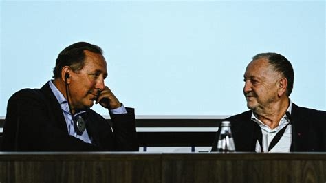 Le rachat de l OL par John Textor reporté