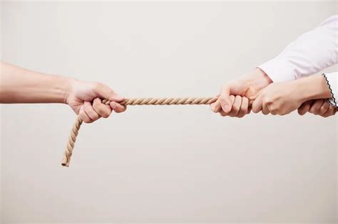 Cómo manejar y resolver conflictos en el trabajo