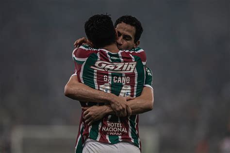 Fluminense F C on Twitter BOM DIA TRICOLOR Esse abraço passando