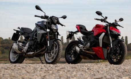 Ducati Streetfighter V E Bmw F R La Sfida Tra Nude Per Tutti I