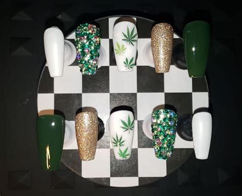 Pin By Cecelia Rideout On Nails Glassware Tableware Nails