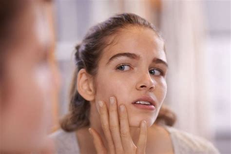 Comment Hydrater Une Peau Tr S S Che Naturellement Archzine Fr En