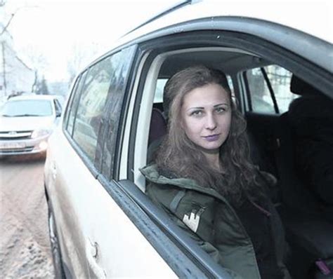 Las Pussy Riot cargan contra Putin tras salir de prisión