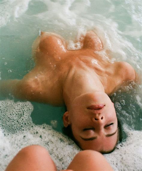 Sarah McDaniel Boobs TheFappening