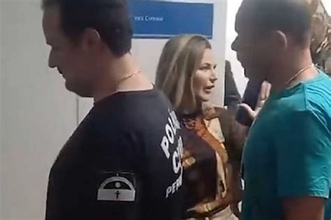 Deolane Bezerra Presa Pela Segunda Vez Veja O Momento V Deo