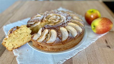 Torta Di Mele Allo Yogurt Utilizzando Il Vasetto Come Misurino