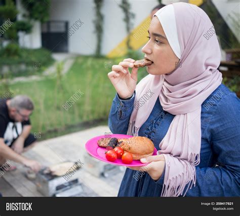 Muslim Girl Hijab Image Photo Free Trial Bigstock