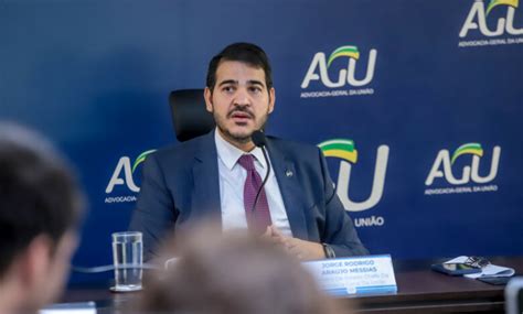 Nunes Marques pede manifestações da AGU e PGR sobre multa de R 50 mil