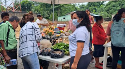 Entrega de Trifoliares sobre la Ley de Acceso a la Información Pública