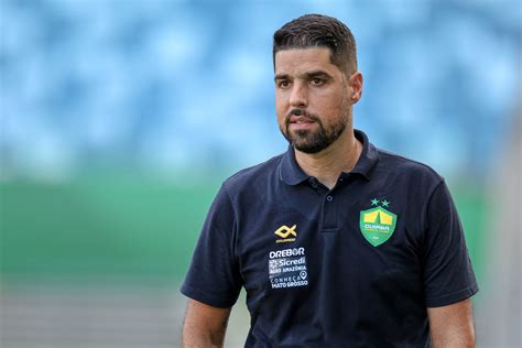 António Oliveira Só saio do Cuiabá demitido ou se pagarem a multa
