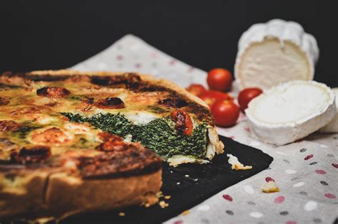 Quiche de espinacas queso de cabra y tomates cherry Panadería y