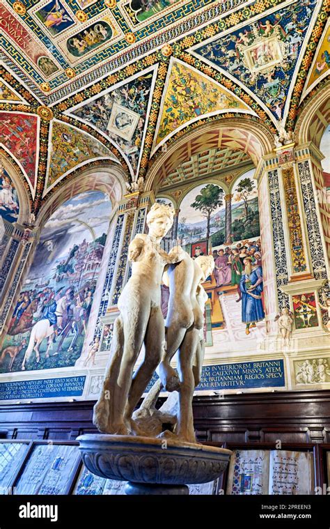 Siena Tuscany Italy The Cathedral Piccolomini Library With Frescoes