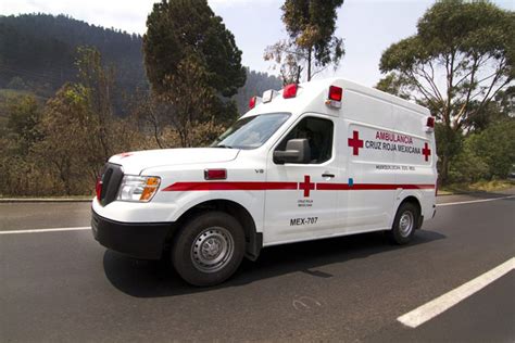 Cruz Roja Mexicana Construye Flota De Ambulancias Con Base En La Nissan