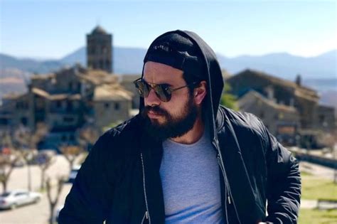 Mira el radical cambio de imagen del actor español Mario Casas Luce