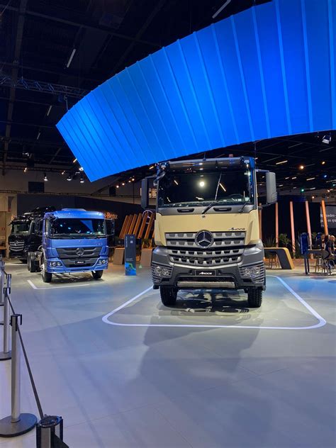 Mercedes Benz presentó los modelos eActros eléctrico y Atego autónomo