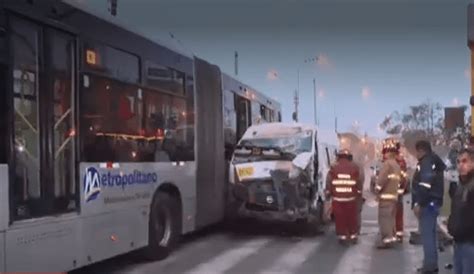 Comas Combi Impacta Contra Bus Del Metropolitano En Triple Choque Video