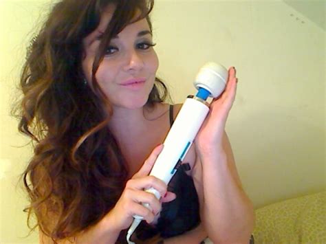 применение Оригинальный вибромассажер Magic Wand и сексмашина Sybian в Украине
