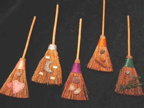 Halloween Como Fazer Uma Vassoura De Bruxa Material Reciclado