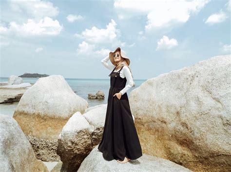 Gaya Outfit Ke Pantai Hijab Simple Dan Elegan Yang Cantik Blog
