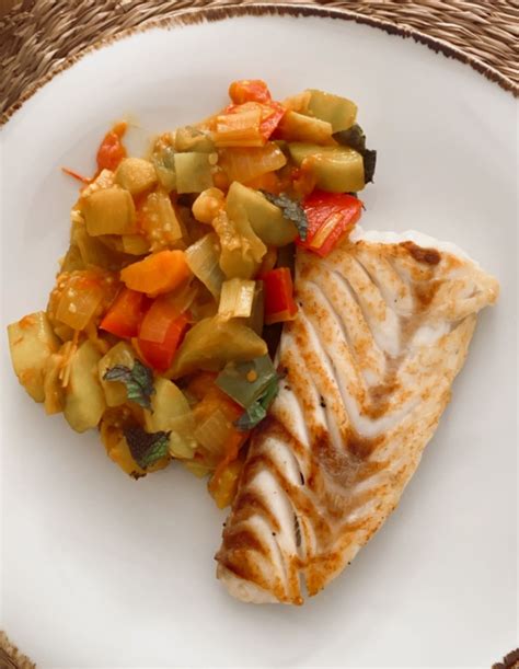 Pescado A La Plancha Con Pisto Viasanatio