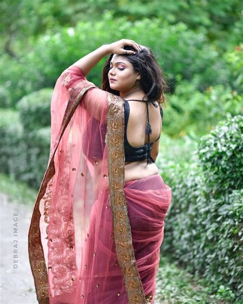 Top Hot Indian Saree Models On Instagram In Frame Model