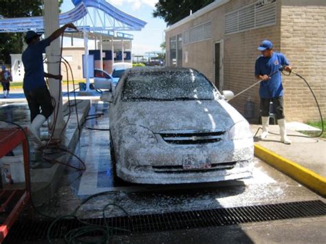 Cuánto cuesta llevar el carro al autolavado en Venezuela Descifrado